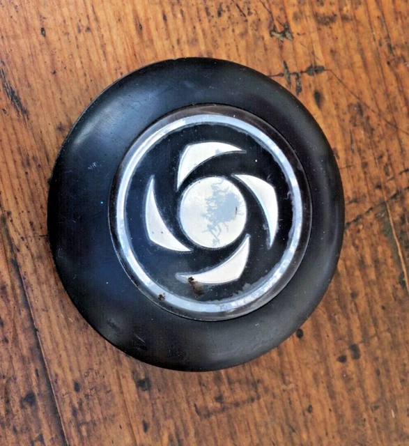 BL BRITISH LEYLAND/ Austin Princess Wedge - Wheel centre badge. £3.49 ...