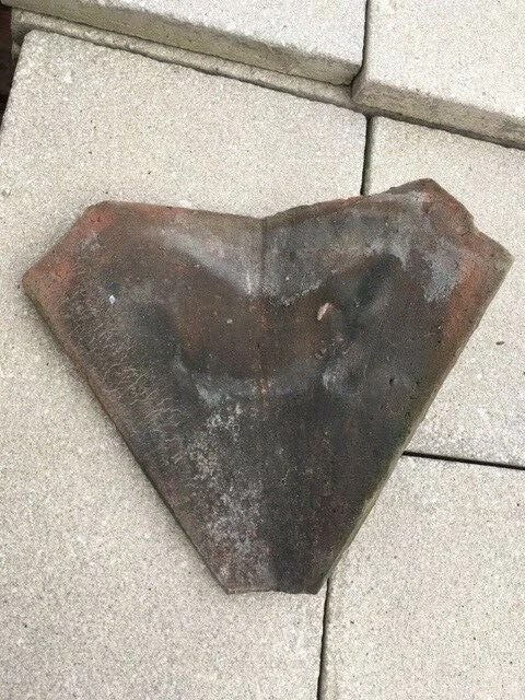 ROOF TILES / Reclaimed Keymer Valley Roof Tiles / Clay Valley Tiles £3. ...