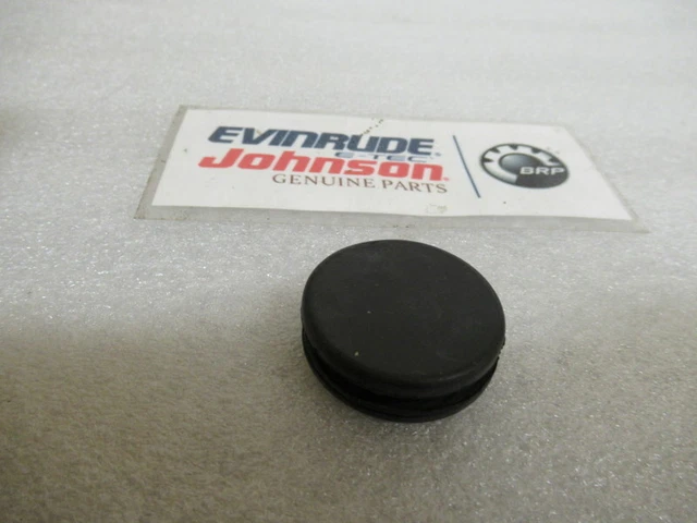 R95 OMC EVINRUDE Johnson 337907 0337907 Plug OEM New Factory Boat Parts ...