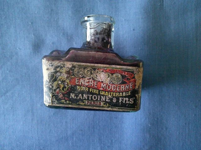 ÉCRITURE..ANTIQUE OBJET..ENCRIER ANTOINE..*COURTINE*..VIDE. EUR 50,00 ...