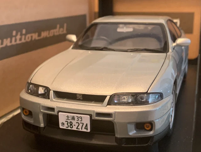 1/18 AUTOART NISSAN Skyline GT-R (R33) V-Spec Sonic Silver Initial D ...