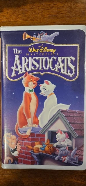 28 DISNEY VHS Tapes, Black Diamond, Clam case, Vintage, Classics MUST ...