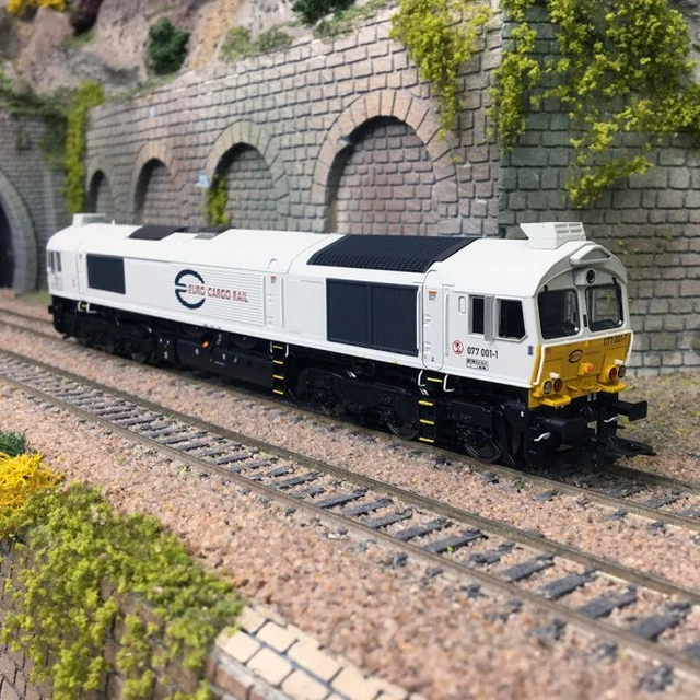 LOCOMOTIVE DIESEL CLASS 77, DB AG, Digital son, Ep. VI - Trix 22695 ...