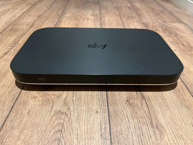 SKY Q UHD Box ES240 2TB With Power Adapter And Remote £69.00 - PicClick UK