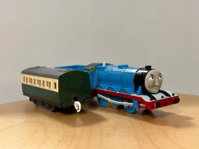 TAKARA TOMY TRACKMASTER Thomas & Friends Series Plarail T-04 Gordon ...