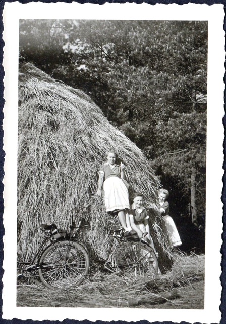 I7/48 WW2 ORIGINAL Photo Of German Wehrmacht Rad Female Workers £4.79 ...