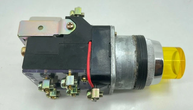 FUJI ELECTRIC RCA470 / RCa470-L.t T.t 100-110V Command Switch AH30 ...