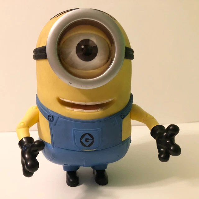 DESPICABLE ME MINION Stuart Thinkway Toys Talking Eye Winks Universal ...