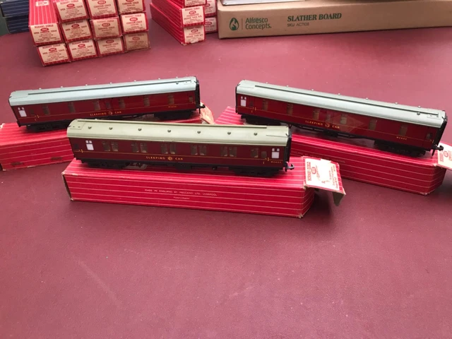 RAKE OF 3 Hornby Dublo 4078 Composite Sleeping Car B.R. OO, VNMB! Lot 3 ...