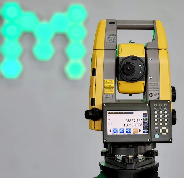 TOPCON GT-1003 3& Robotic Machine Control Total Station LPS MC £9,494. ...