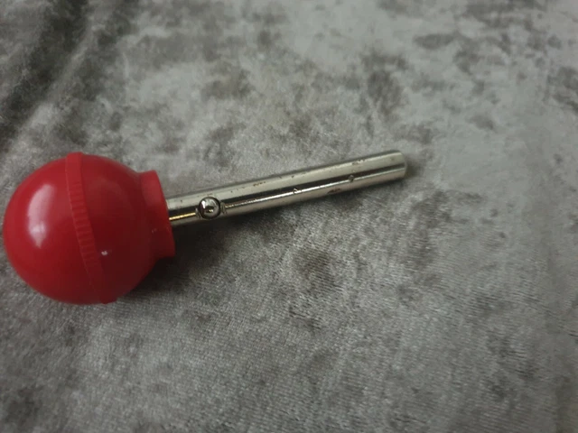 REEBOK FOLDING TREADMILL Jet series locking base transport pin locks ...