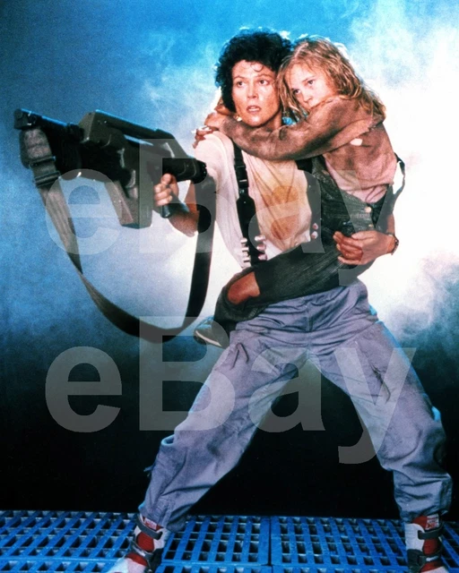 ALIENS (1986) SIGOURNEY Weaver, Carrie Henn Foto 10x8 EUR 4,78 - PicClick IT
