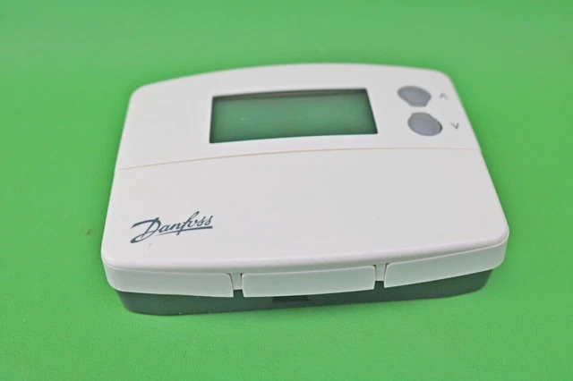 DANFOSS TP5000SI PROGRAMMABLE Room Thermostat Hardwired 087N791000 ...
