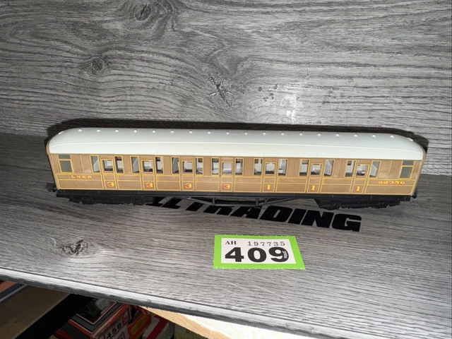 HORNBY LNER GRESLEY Teak Coach. Composite. 22356 £12.99 - PicClick UK