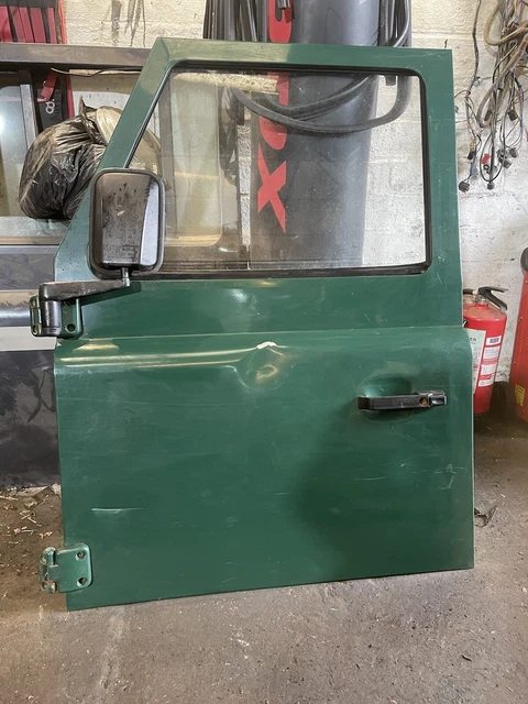 LAND ROVER DEFENDER td5 doors £250.00 - PicClick UK