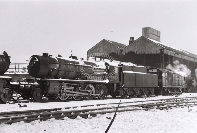 PHOTO BR British Railways Steam loco 90073 BR 'Austerity' WD New ...