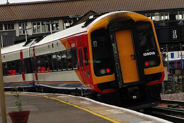 F36 6X4 PHOTO South West Trains Class 159 159015 @ Clapham Junction £1. ...