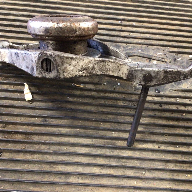 MG MIDGET 1500 Gear Box Clutch Fork Arm As Removed £29.95 - PicClick UK
