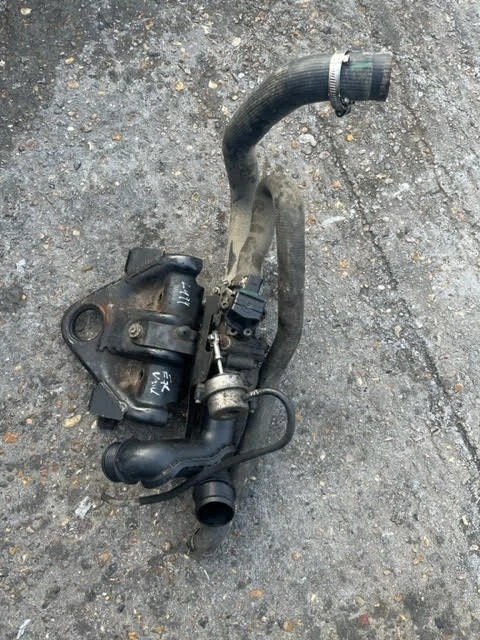 RANGE ROVER SPORT L494 Egr Valve And Coolant Pipe Fk62-98659 £40.00 ...