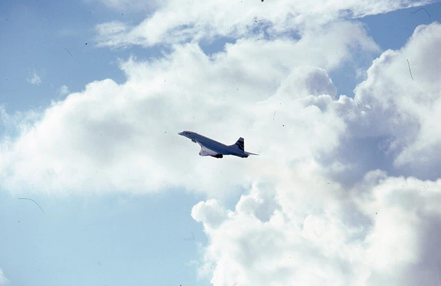 AIRCRAFT SLIDE N2237 BRITISH AIRWAYS LANDOR CONCORDE reg G-BOAF ON ...