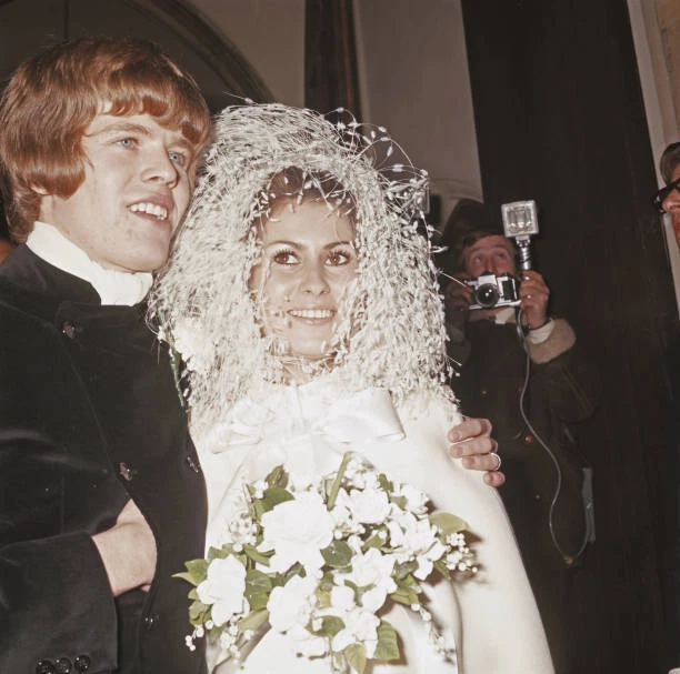 PETER NOONE OF Herman's Hermits marries Mireille Strasser 1968 OLD ...