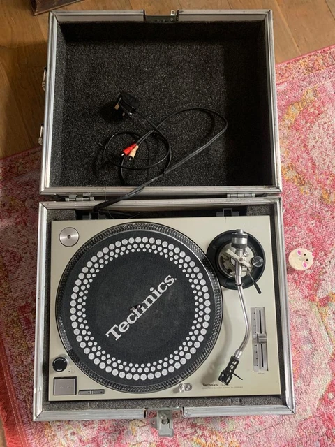 TECHNICS SL-1200 MK2 Turntable Deck And Flight Case / Post Or ...