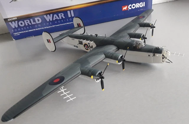 CORGI: B-24D LIBERATOR GR MKIII RAF Coastal Command 1943, 1:72 scale ...