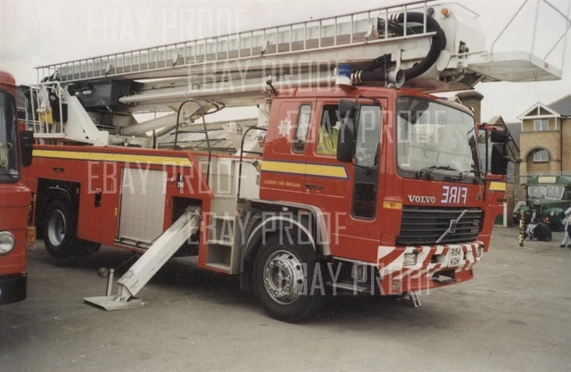 LONDON FIRE BRIGADE AERIAL/HEIGHT FIRE ENGINE 6x4 inch colour photo ...