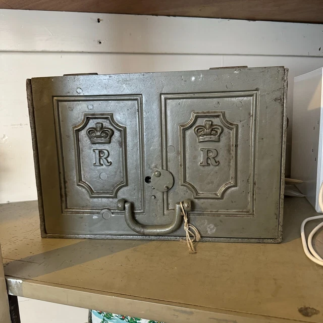 ANTIQUE VICTORIAN 19TH Century Cast Iron Military Paymaster Strongbox ...