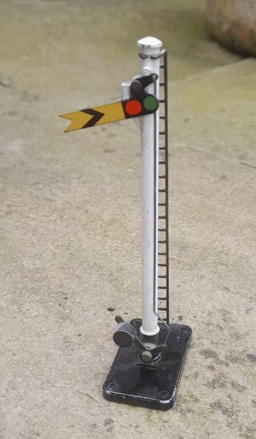VINTAGE HORNBY TRIANG Moving Signal OO Gauge £4.99 - PicClick UK
