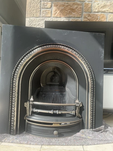 A RECLAIMED REPRODUCTION CAST IRON ARCHED FIRE INSERT By gallery ...