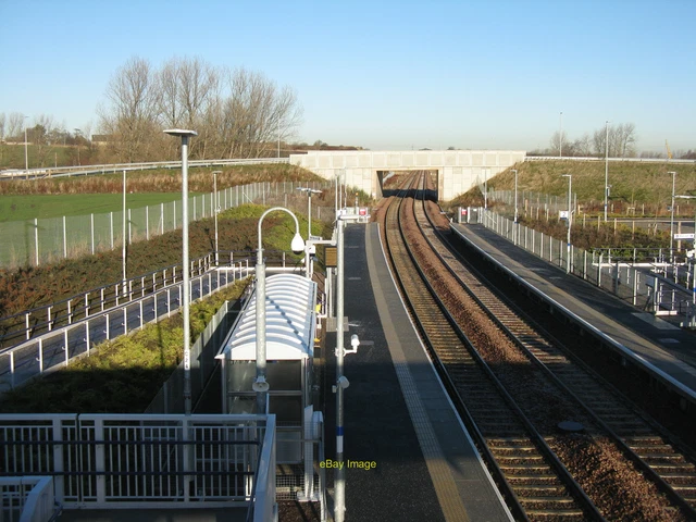 PHOTO 12X8 SHAWFAIR Station Looking north from the footbridge over the ...