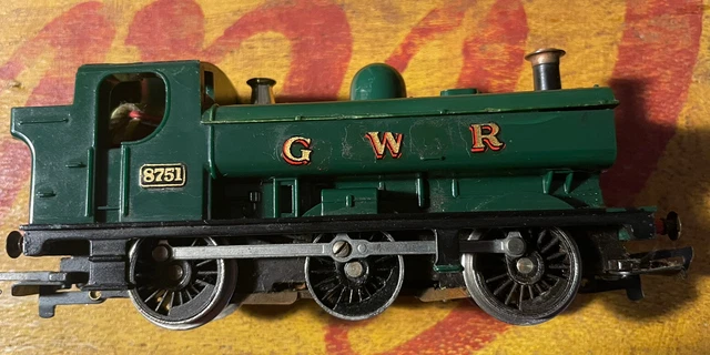 HORNBY 00 GAUGE GWR no 8751 pannier tank loco with new extra body £12. ...