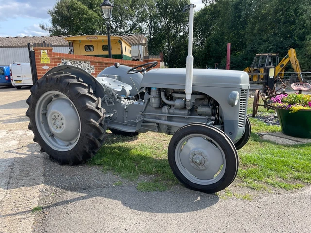 GREY FERGUSON TEF 20 1953 tractor fergy £4,000.00 - PicClick UK