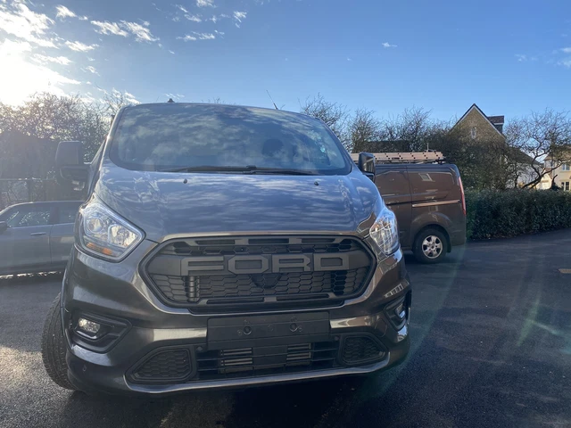 GENUINE FORD TRANSIT Custom Trail Grille Grill Raptor ( Latest Shape ...