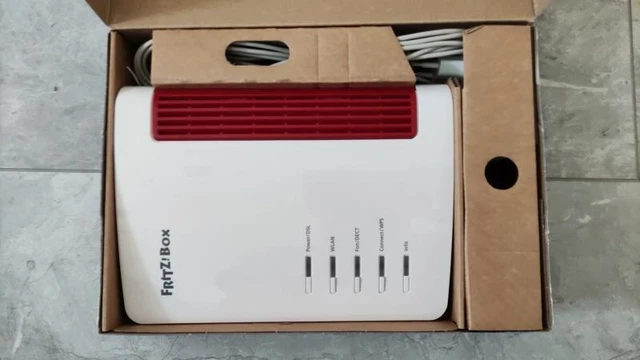 FRITZBOX 7530 FRITZ Box modem router NON FUNZIONANTE solo ricambi EUR ...