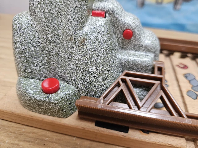 BRIO WOODEN RAILWAYS Collapsing Bridge Take n Play Along Thomas ...