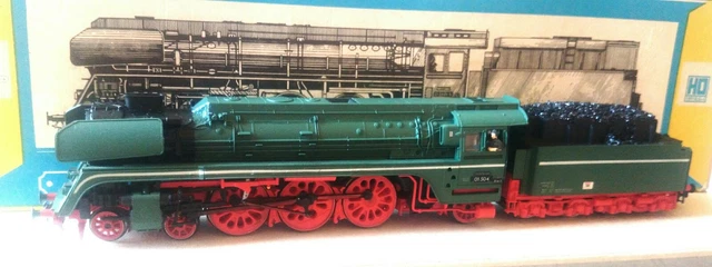 PIKO DAMPFLOK BR01 in grün, 01 504 , Rarität mit Anpassung an Orig. HO ...