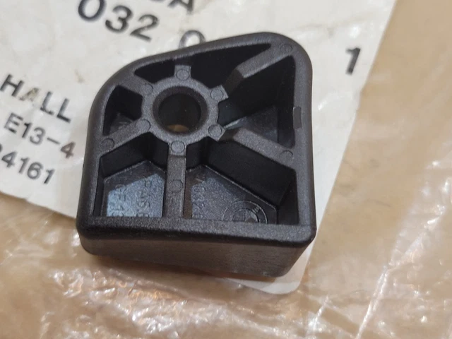 GENUINE BMW M3 E46 Bonnet Stopper Left Radiator Support 51717032051 £14 ...