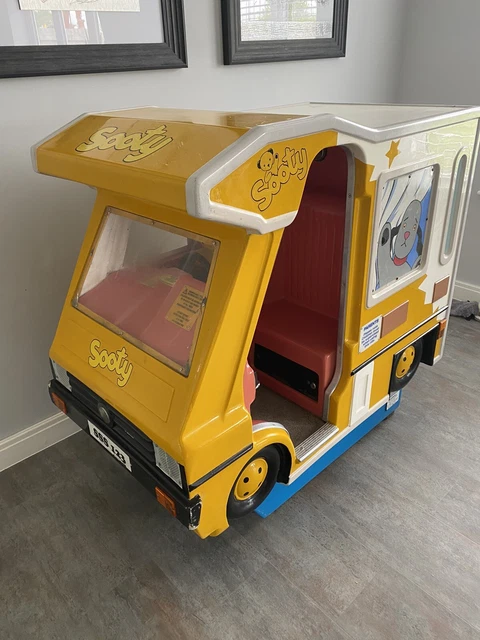 COIN OPERATED ELECTRIC ride on toy Sooty Van Rare **COLLECTION ONLY FY5 ...