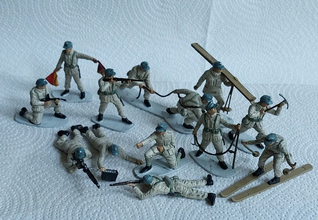 VINTAGE AIRFIX 1/32 WW2 German Mountain Troops plastic toy soldiers x13 ...
