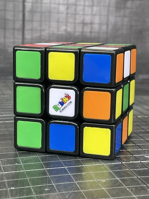 RUBIK'S CUBE THE Original 3x3 Rubiks Cube Toy Puzzle Spin Master Games ...