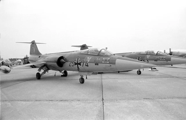 JG31, WGAF, LOCKHEED F-104G Starfighter, 25+74, c1971 - original B&W ...