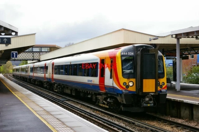 PHOTO CLASS 444 Unit 444034 At Haslemere With An Up Waterloo Service On ...