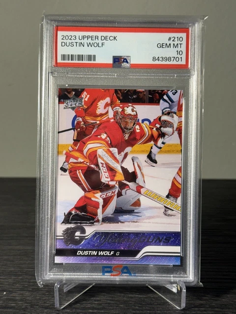 2023-24 UPPER DECK Series 1 Dustin Wolf Young Guns RC PSA 10 FLAMMES DE ...