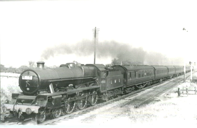 RAILWAY PHOTO BR Jubilee Class No 45696 ARETHUSA with LMS tender 1950 £ ...