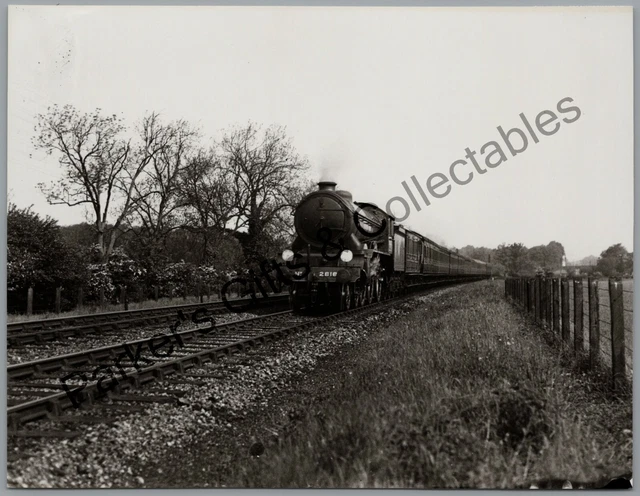 GWR STEAM TRAIN Locomotive No 2818 Great Western Railway Photograph £4. ...