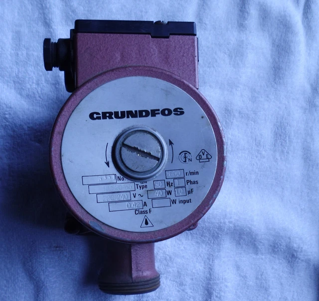 GRUNDFOS UMWÄLZPUMPE ODER Förderpumpe Type UPS 2O/35 220 Volt EUR 29,90 ...