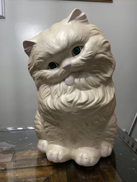 VINTAGE PORCELAIN LARGE 10" Ivory Cat Statue/Figure Hand Painted 1978 £ ...