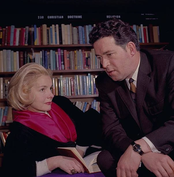 ELIZABETH SELLARS AND English Actor John Gregson In A Library 1960s Old ...